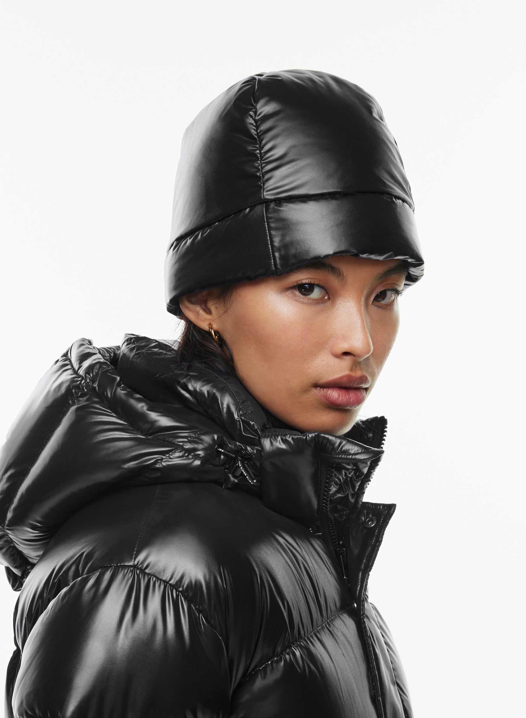 The Super Puff™ THE SUPER PUFF™ BEANIE | Aritzia INTL