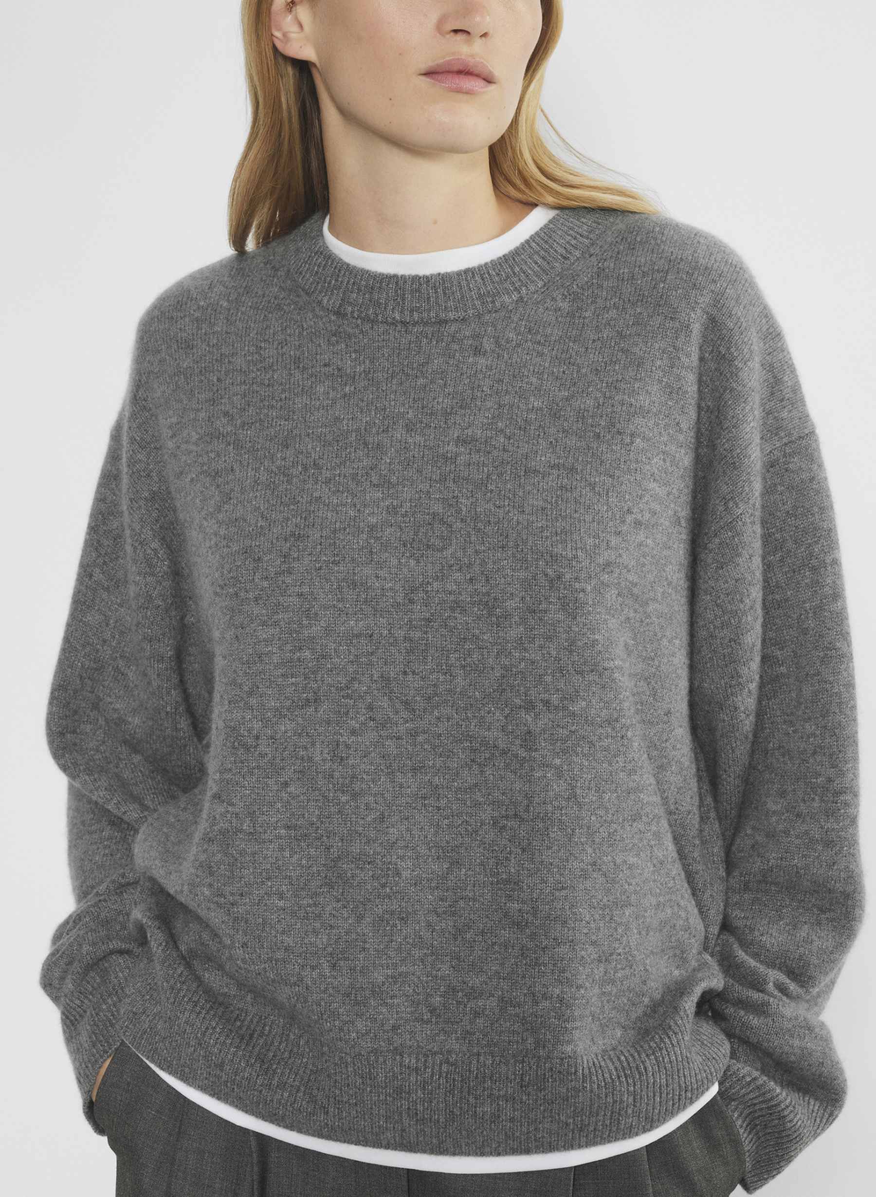 Cashmere CASHMERE RELAXED CREW SWEATER | Aritzia INTL
