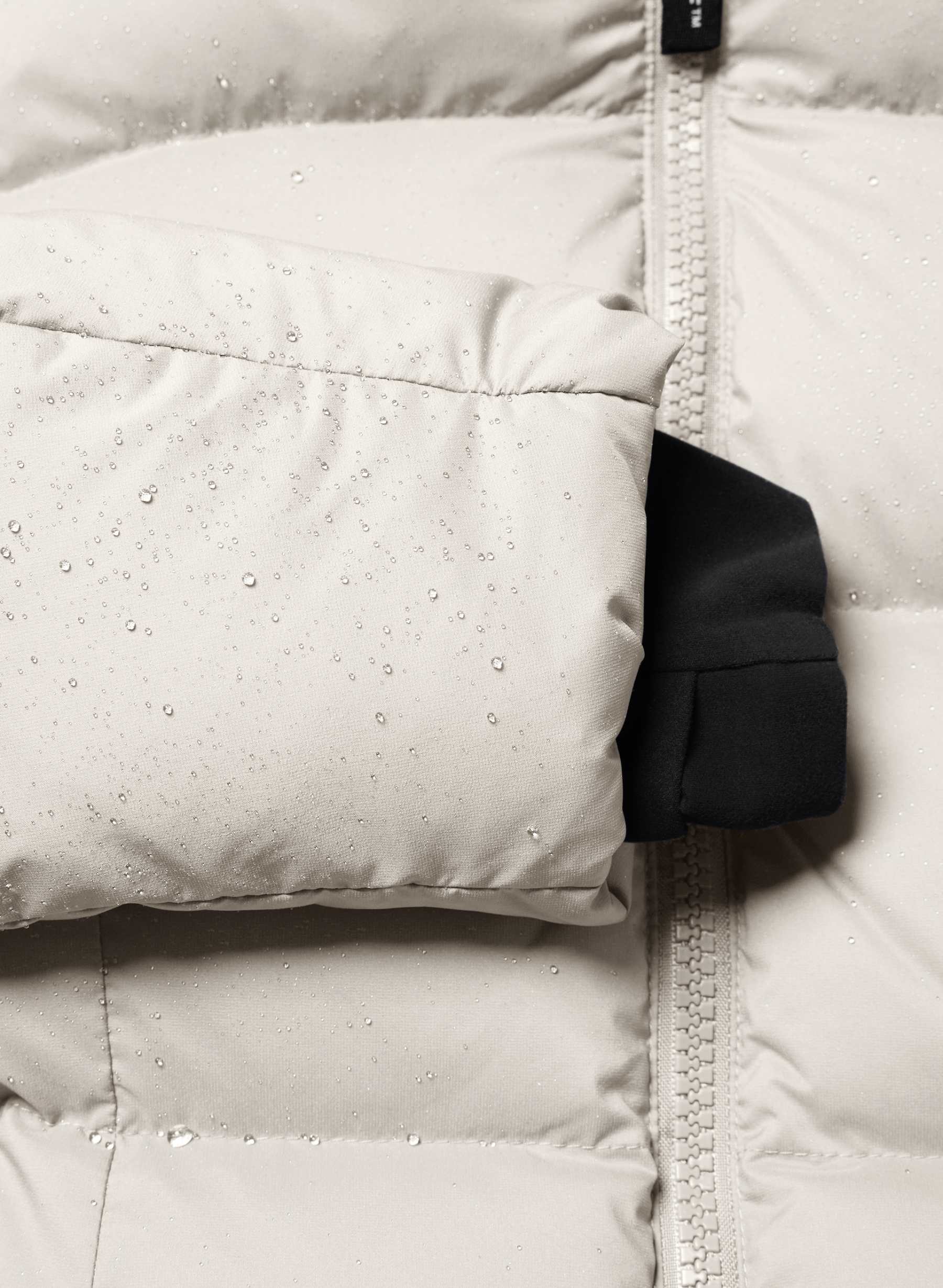 The Super Puff™ THE SUPERSNUG PUFF™ | Aritzia CA