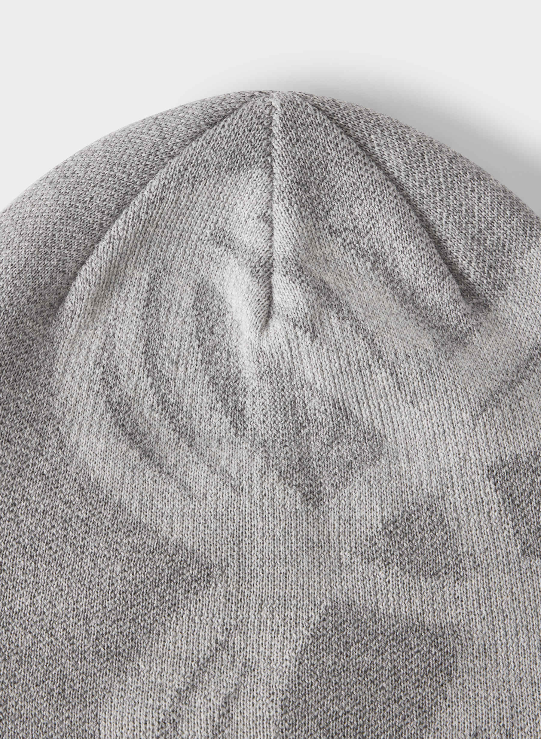Golden MERINO WOOL SHORT SKULL BEANIE | Aritzia CA