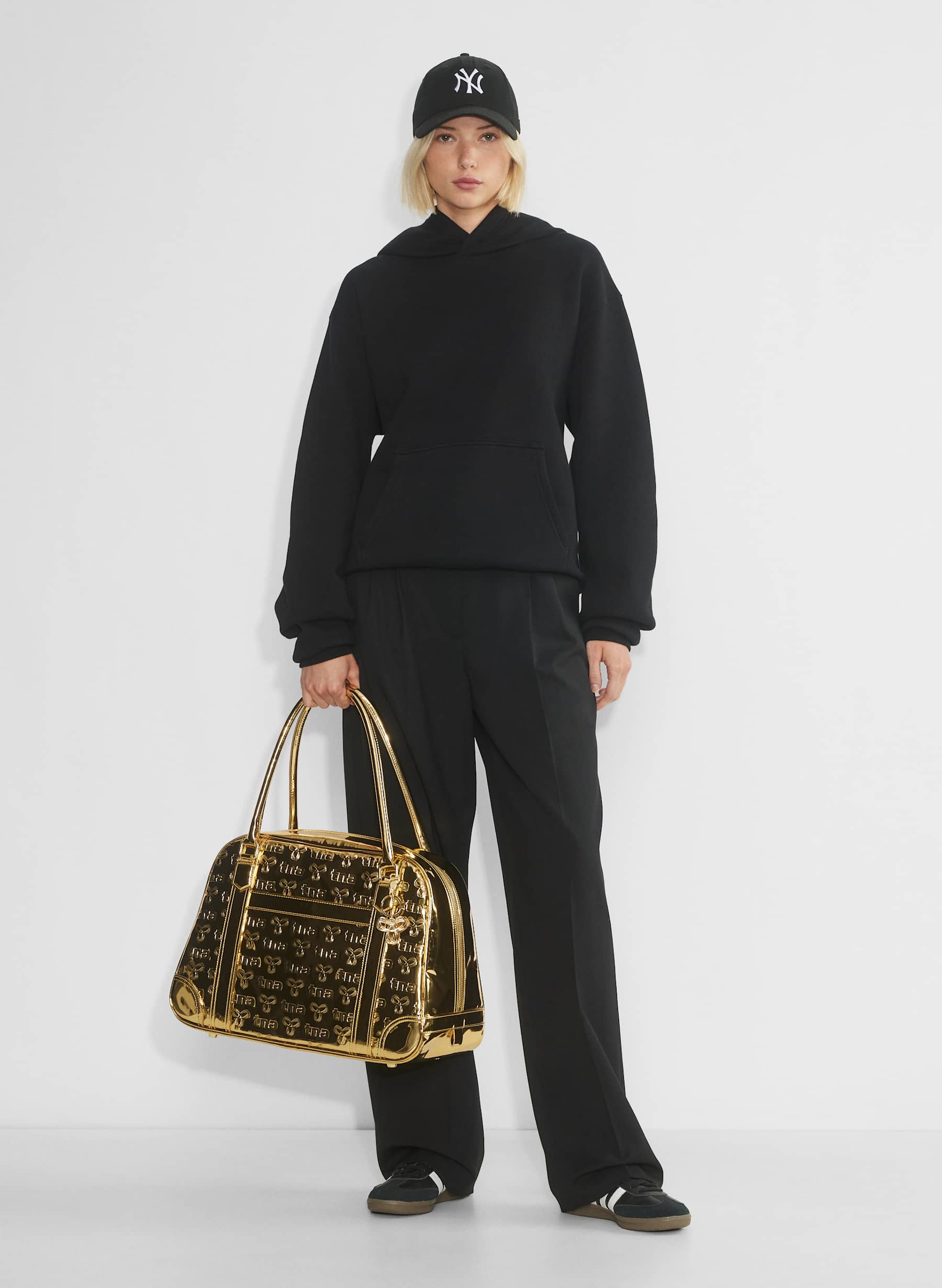 Tna THROWBACK BAG | Aritzia US