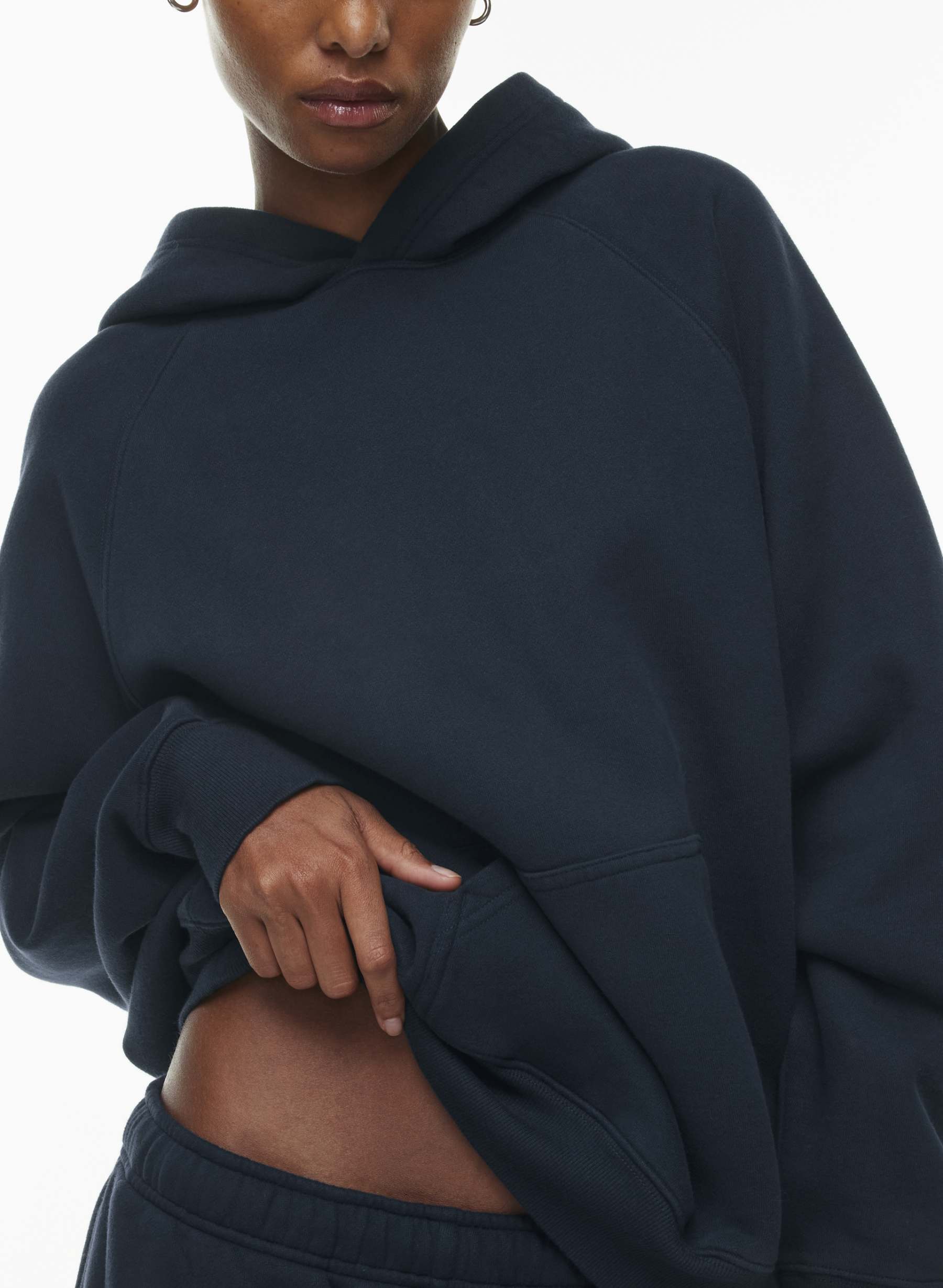 Sweatfleece COZY FLEECE MEGA RAGLAN™ HOODIE | Aritzia US