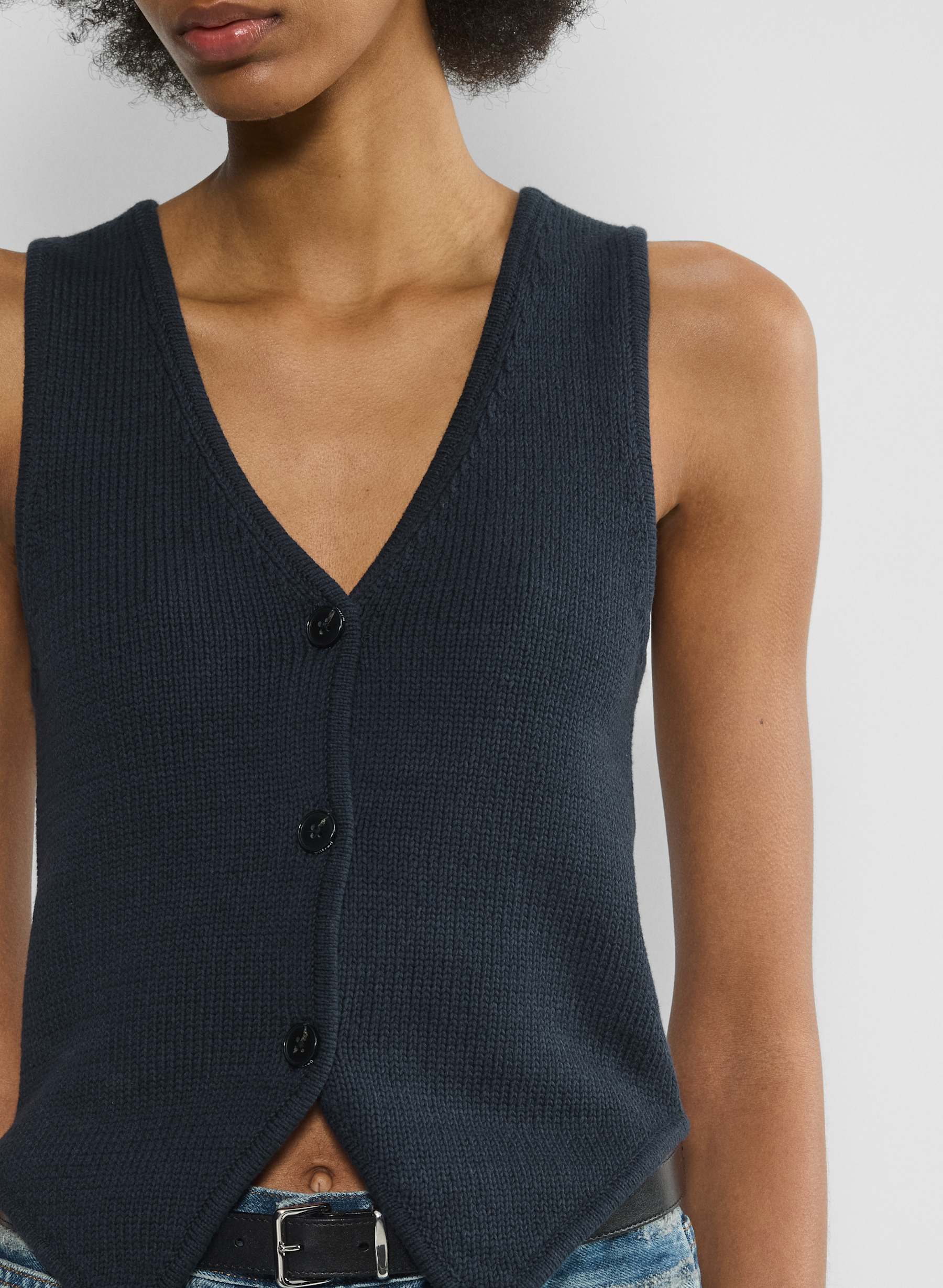 Wilfred SIGNET VEST | Aritzia CA