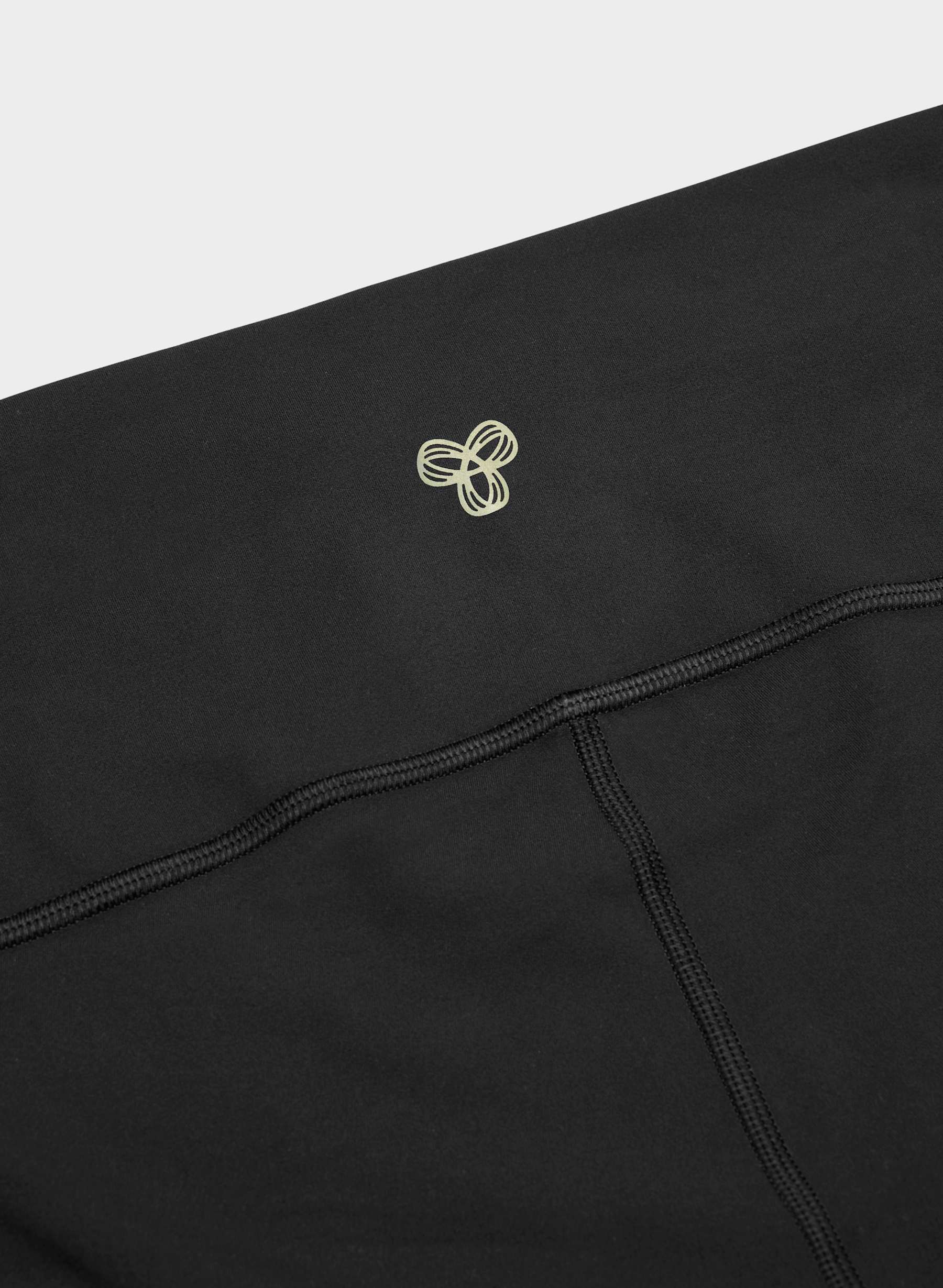 Golden BUTTER ATMOSPHERE HI-RISE 24” LEGGING | Aritzia US