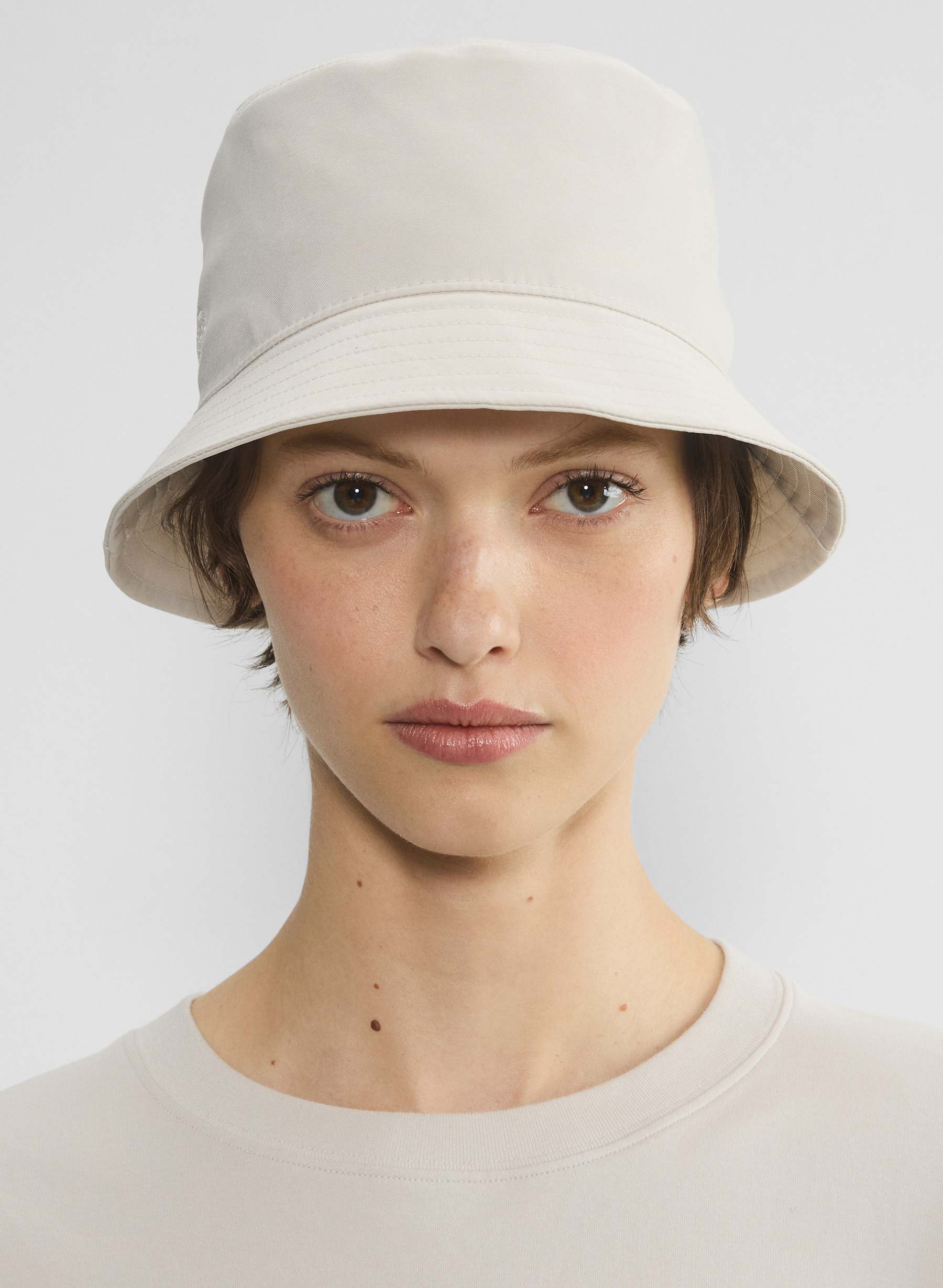 Babaton PARTITION BUCKET HAT | Aritzia US