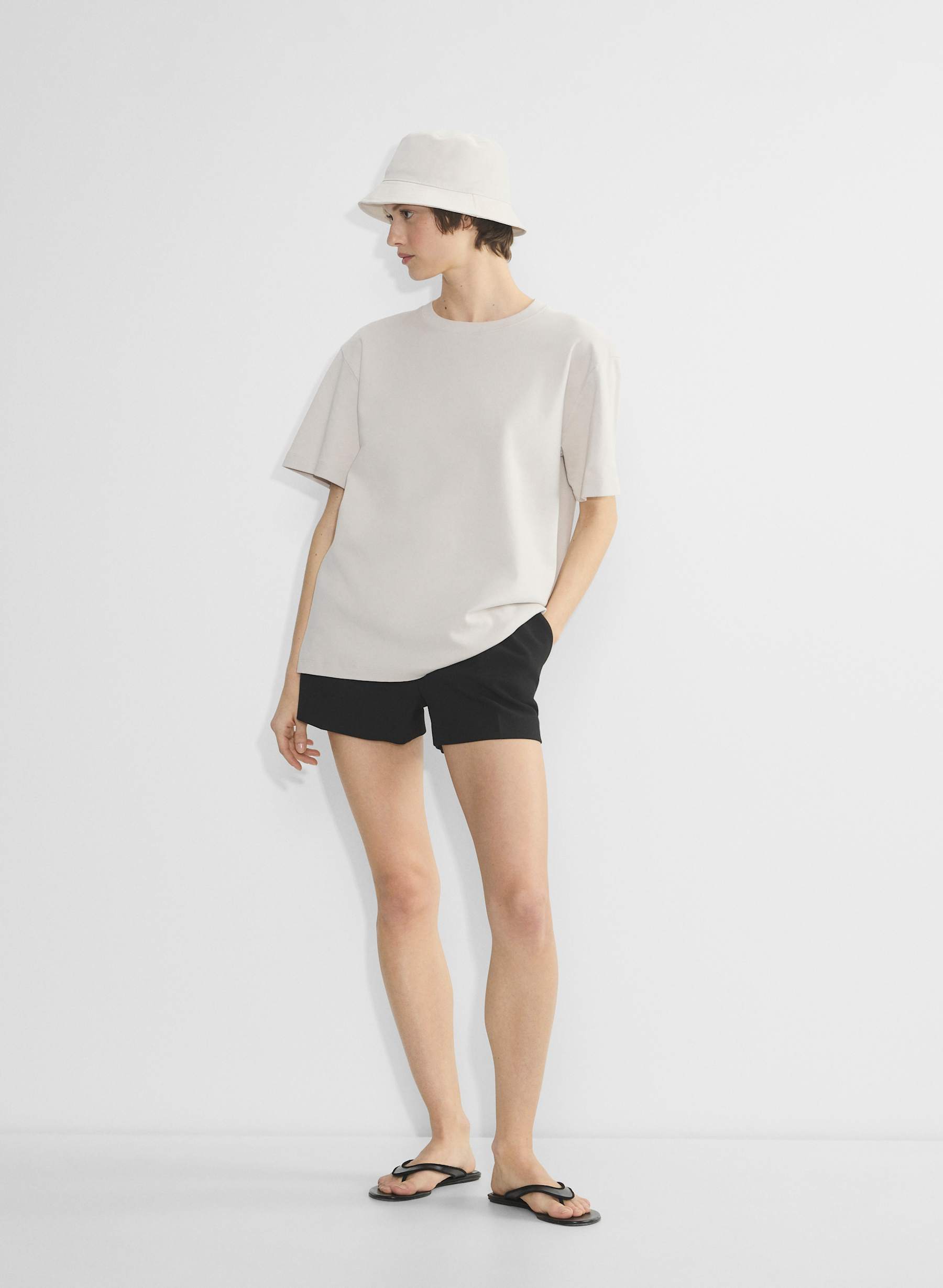 Babaton PARTITION BUCKET HAT | Aritzia INTL