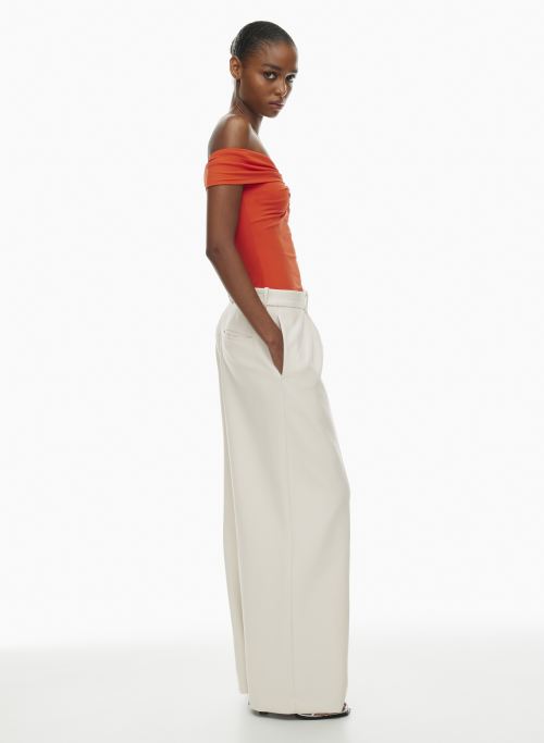 Contour Clothing | Contour & Fitted Bodysuits | Aritzia CA