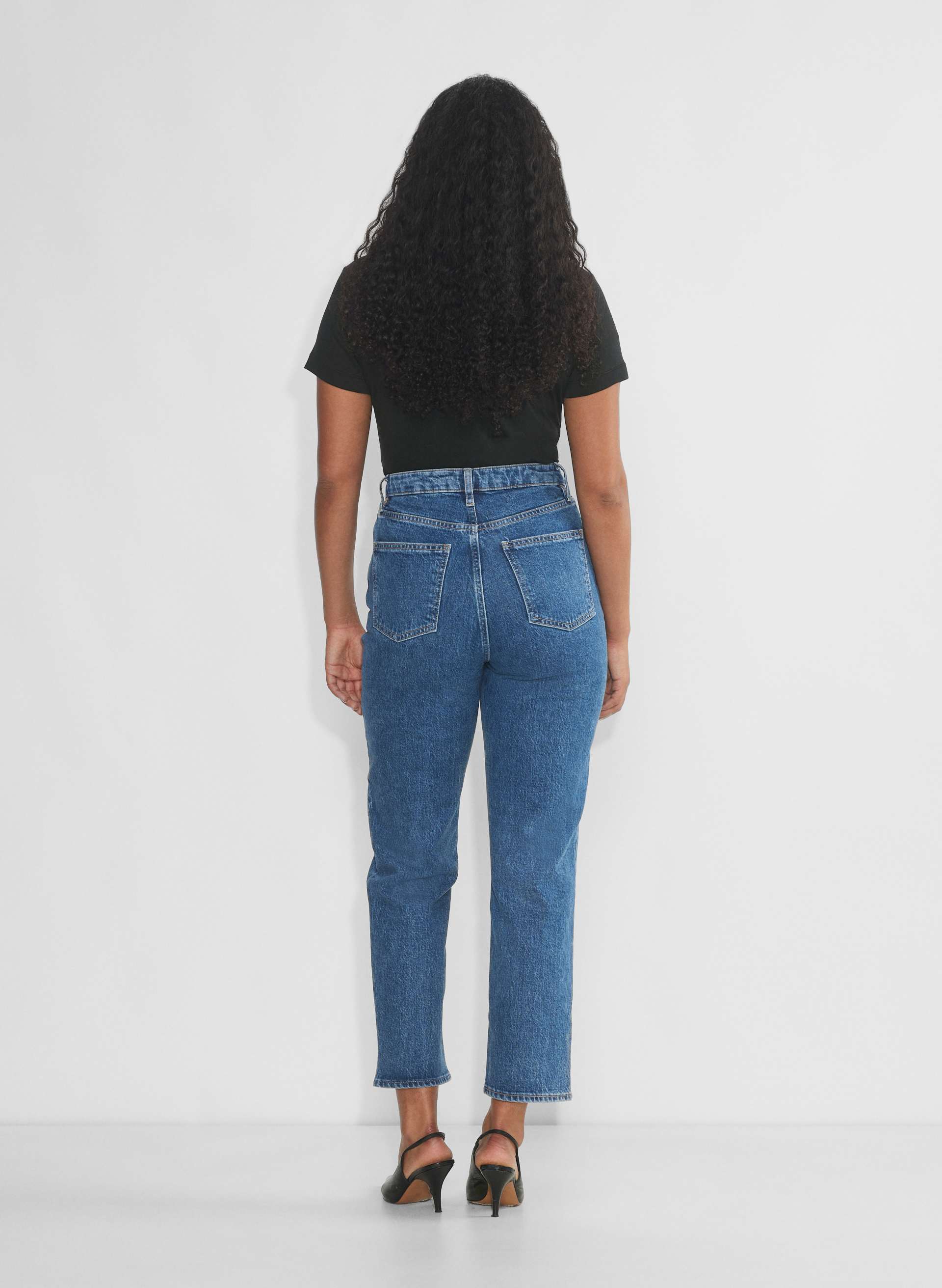 Rowan Curve-fit Super Hi Straight Ankle Jean | Aritzia US