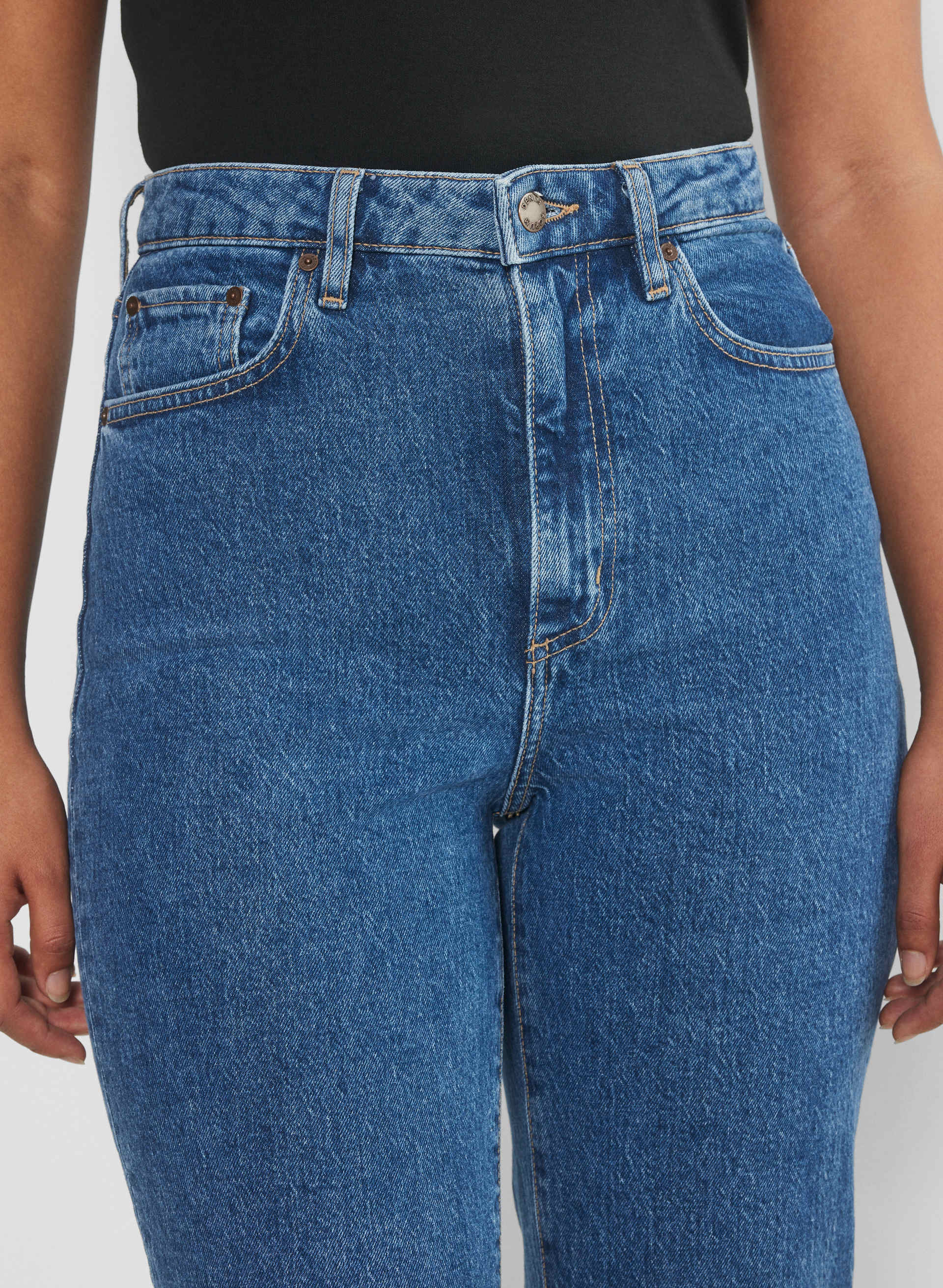Rowan Curve-fit Super Hi Straight Ankle Jean | Aritzia US